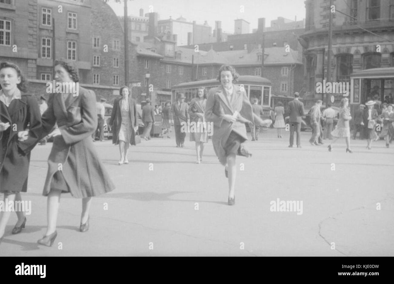 Feature. Rush Hour. L'Heure de pointe BAnQ P48S1P09128 Stock Photo - Alamy