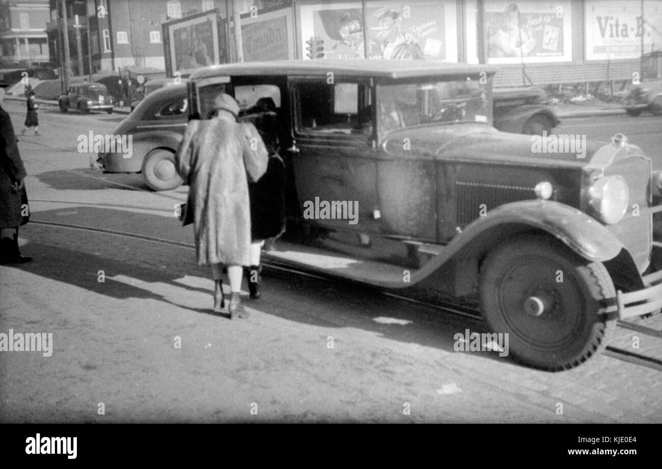 Feature. Street Car Strike BAnQ P48S1P09154 Stock Photo - Alamy