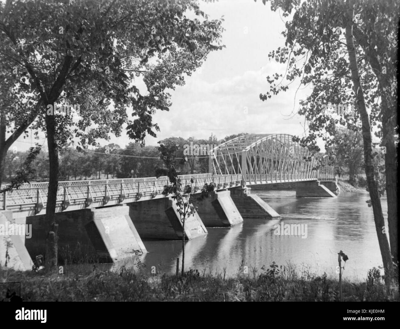 Feature. Bridge. Ile Bizard BAnQ P48S1P16629 Stock Photo - Alamy