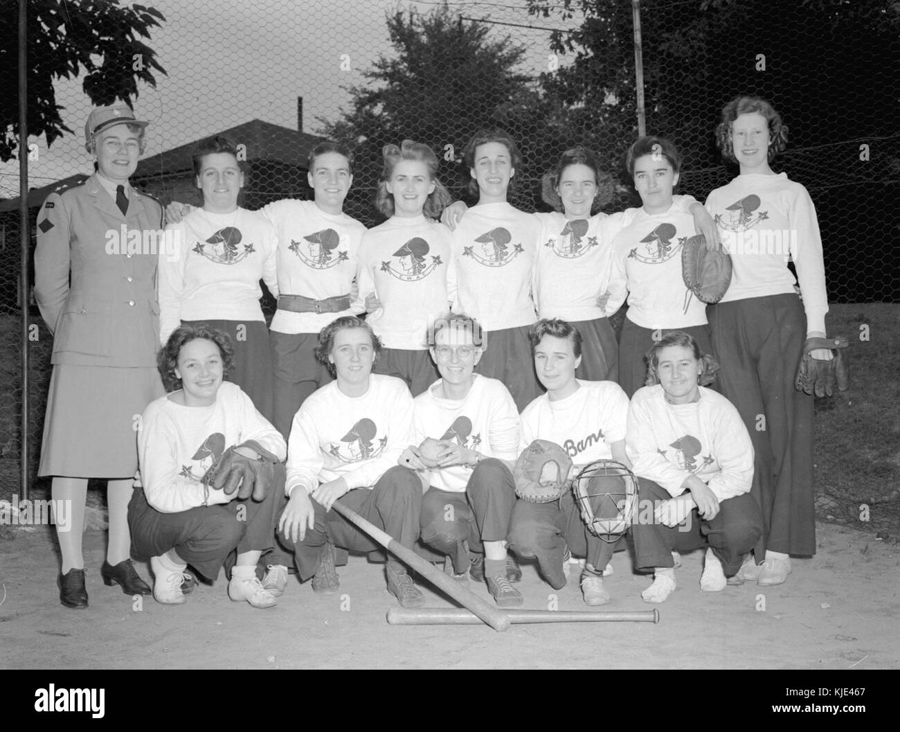 Canadian Women's Army Corps baseball team, 1943 Stock Photo - Alamy