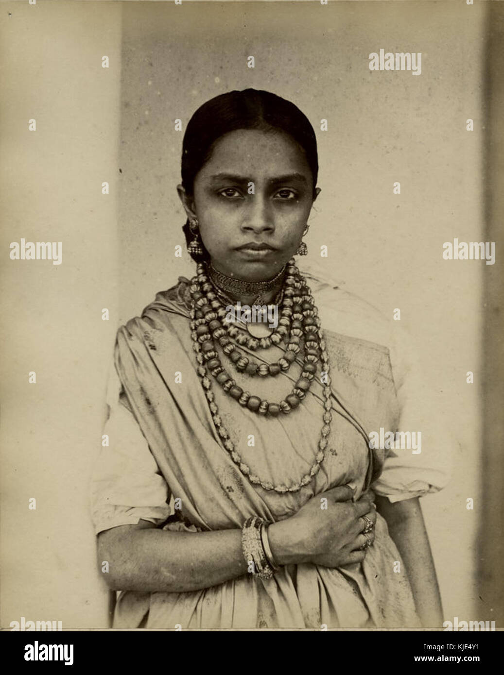Portrait of a young Indian woman in the 1880s Stock Photo - Alamy