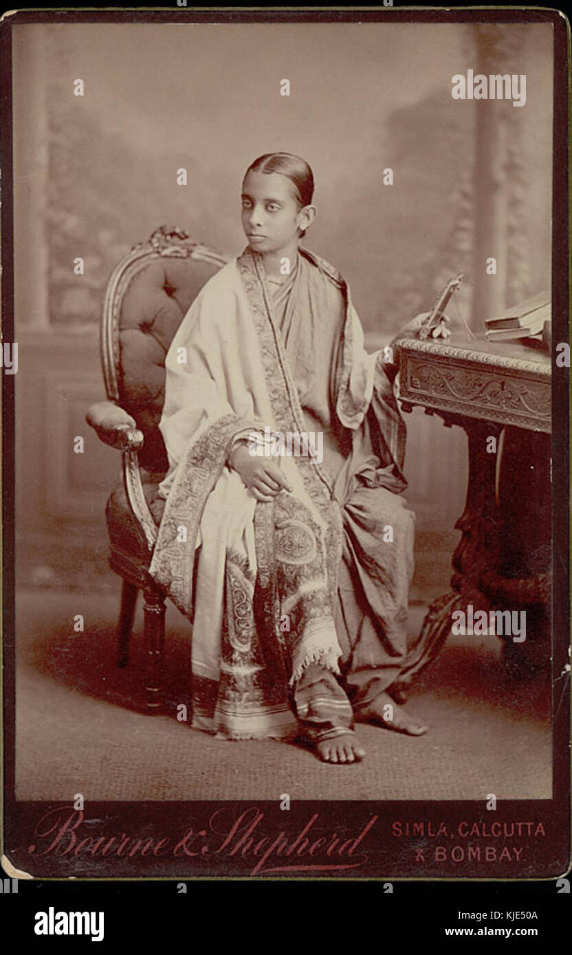 Portrait of Hindu woman from Bombay in costume with cashmere shawl ...