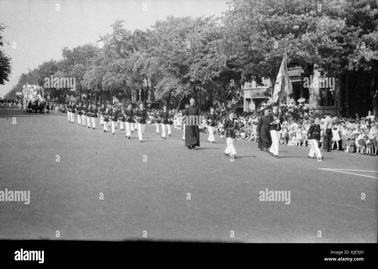 St jean baptiste day parade hi-res stock photography and images - Alamy
