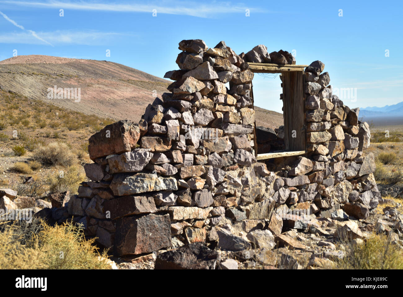 stone house ruins in desert landscape Stock Photo - Alamy