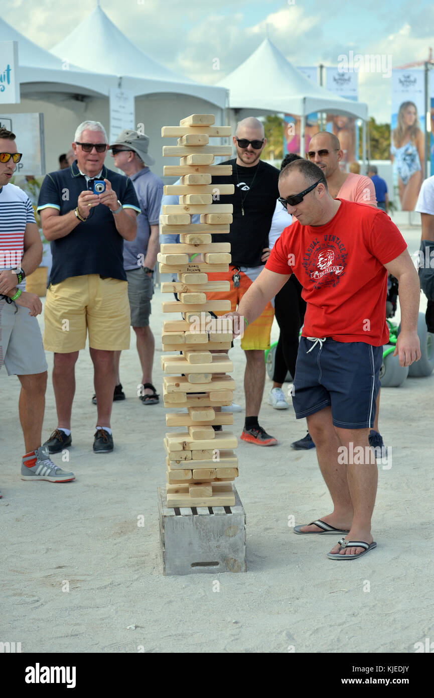 Bikini brothers hi-res stock photography and images - Alamy