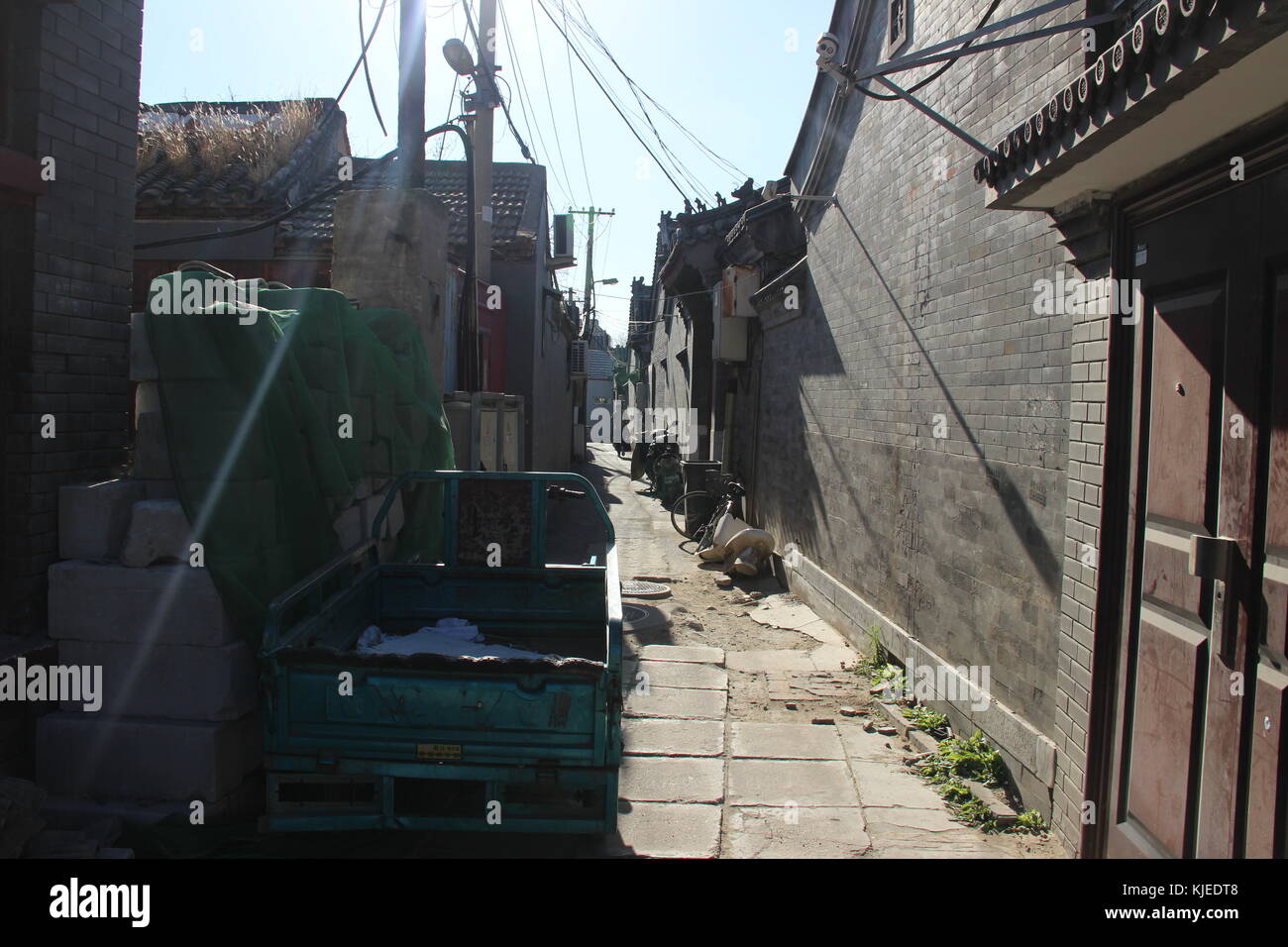 Traditional Chinese alleys, dwellings and shops - Beijing, China Stock ...