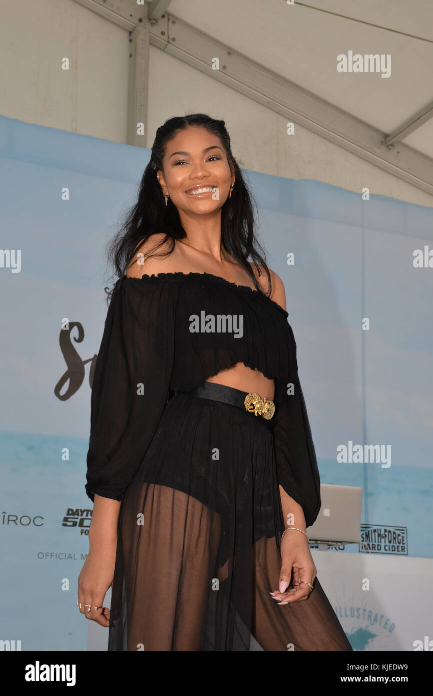 Iman model bikini hi-res stock photography and images - Alamy