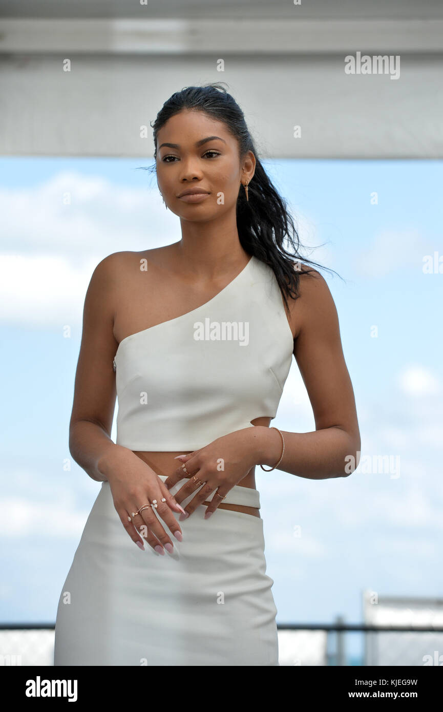 MIAMI, FLORIDA - FEBRUARY 18: (EXCLUSIVE COVERAGE) Chanel Iman Robinson ...