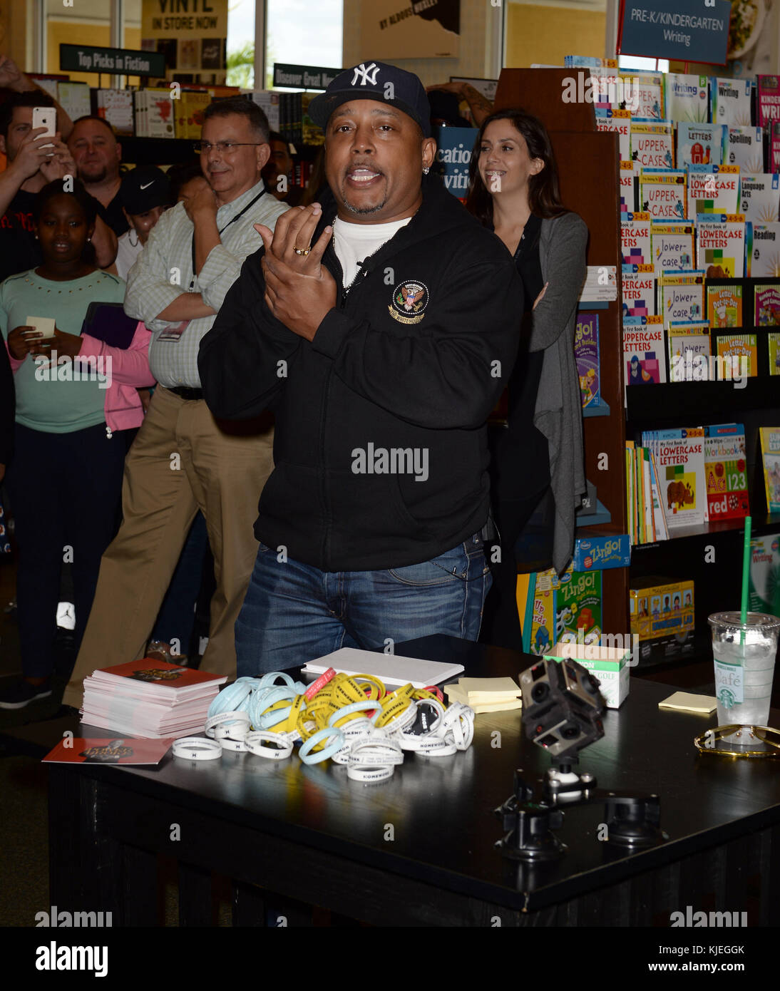 Shark tank tv show hi-res stock photography and images - Alamy