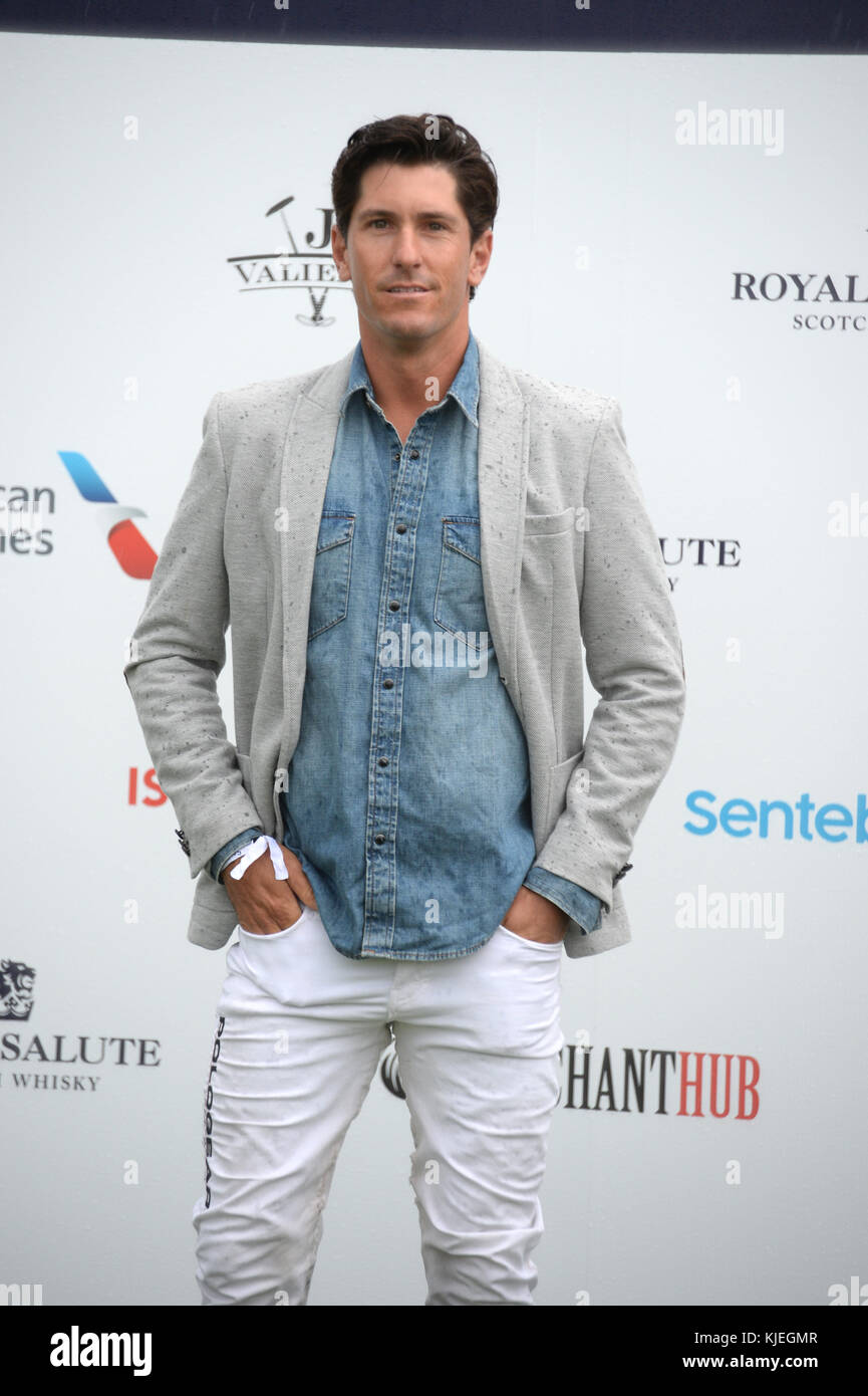 Nic roldan hi-res stock photography and images - Alamy