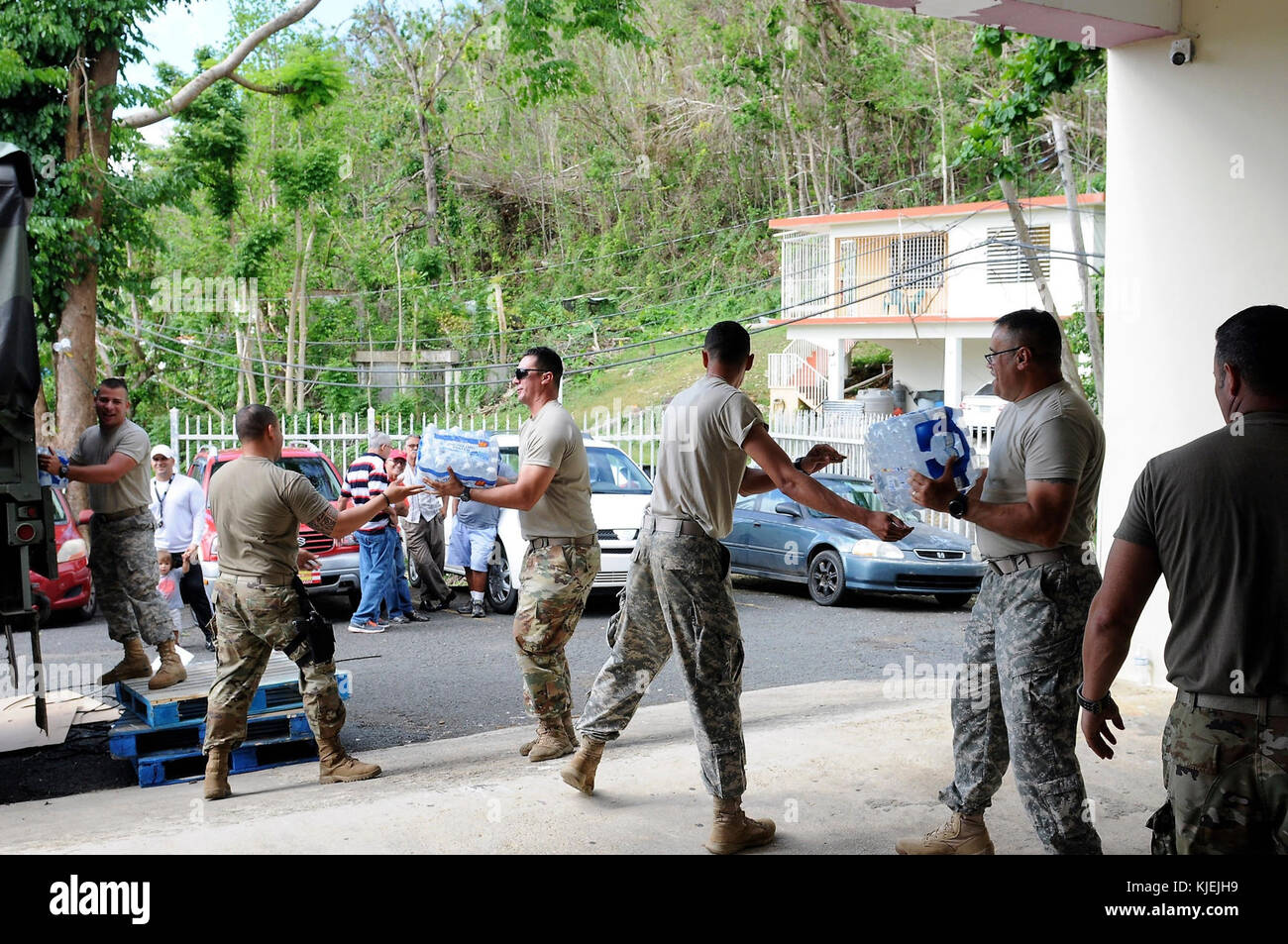 Citizen-Soldiers of the Puerto Rico Army National Guard 92nd MP Brigade ...