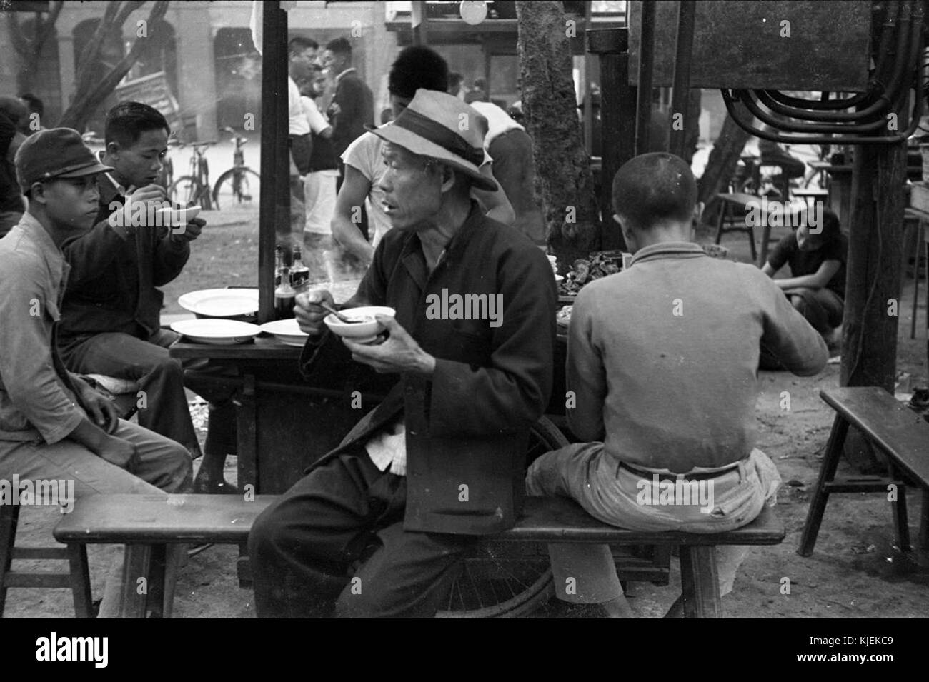 Food stands and people Taihoku Stock Photo - Alamy