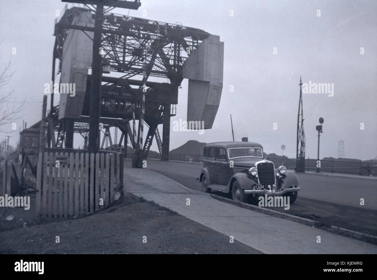 Cherry Street bridge over Toronto's shipping channel, 1939 Stock Photo ...