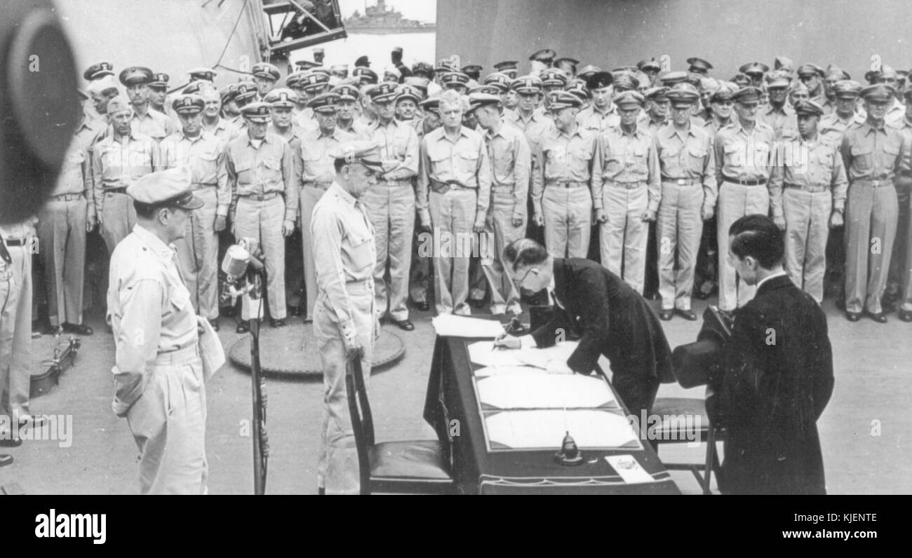 Japan surrender 1945 uss missouri hi-res stock photography and images ...