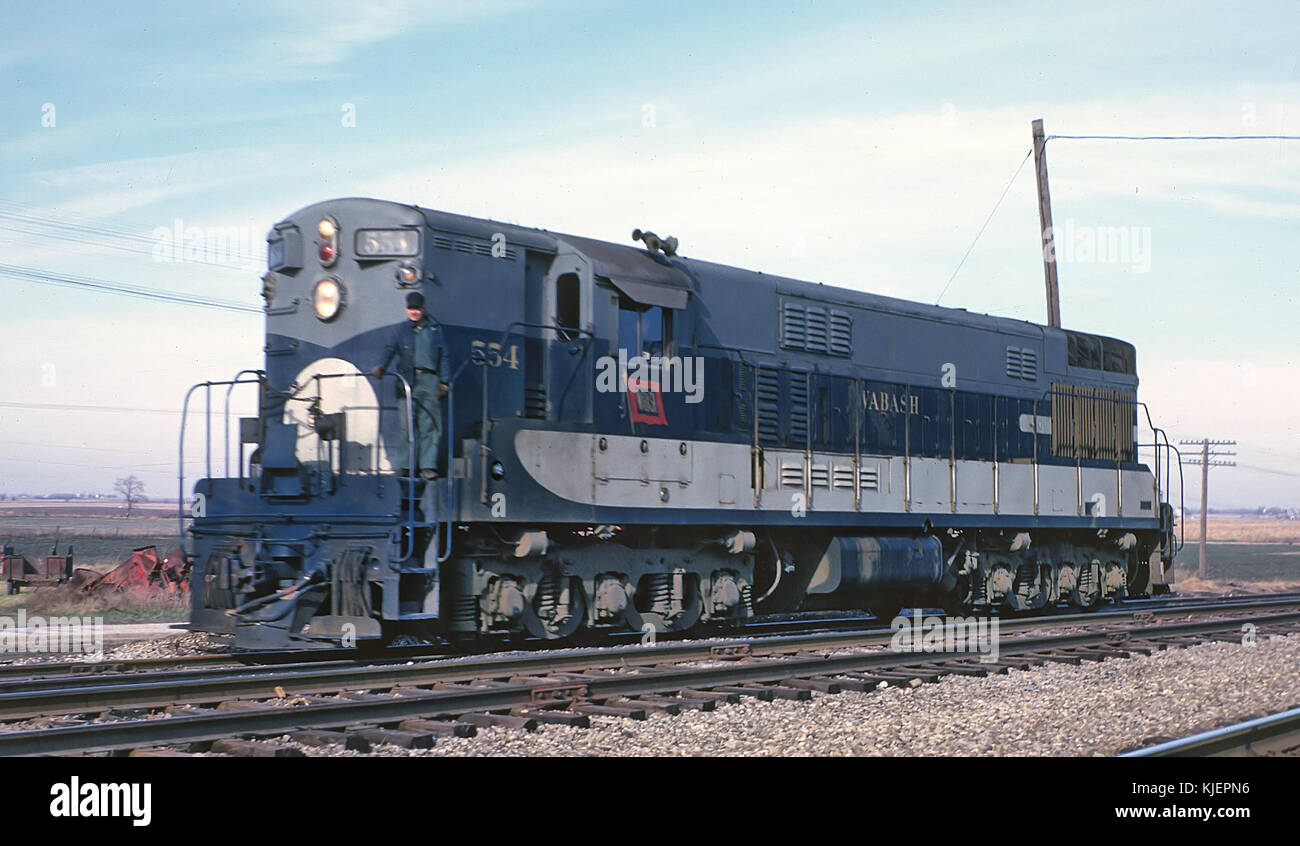 WAB 554 (FM H24 66 aka a Baby Trainmaster) way freight switching at ...
