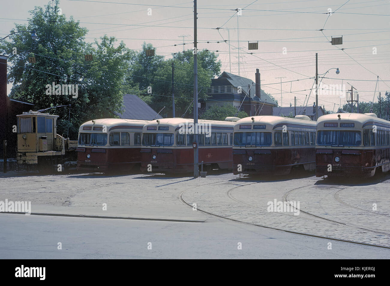 Car w hi-res stock photography and images - Alamy