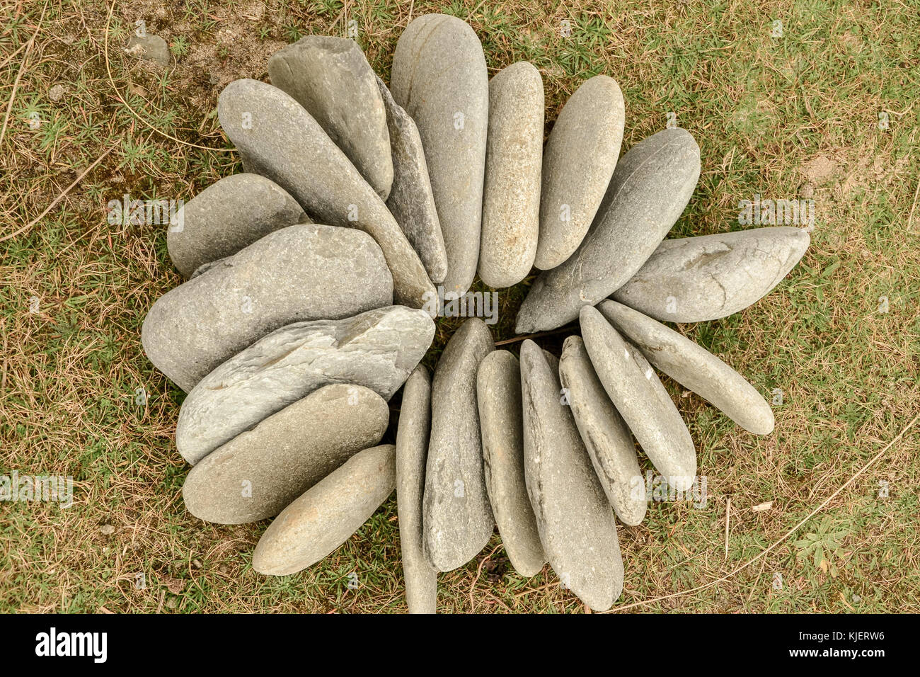 Pebble Circle High Resolution Stock Photography and Images - Alamy