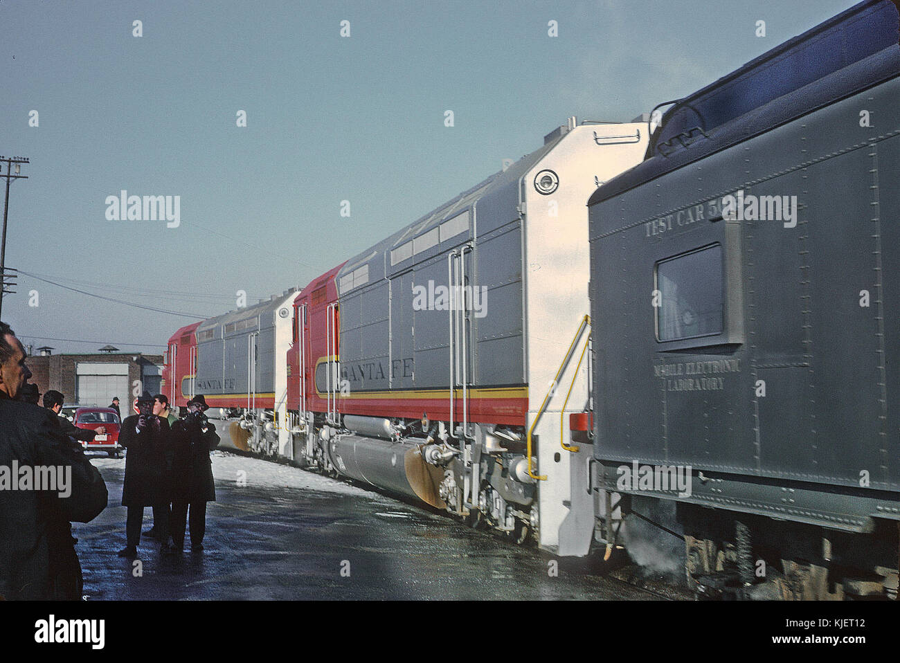 ATSF 100 and 102 FP45s with SUPER C passing through Corwith Yard ...