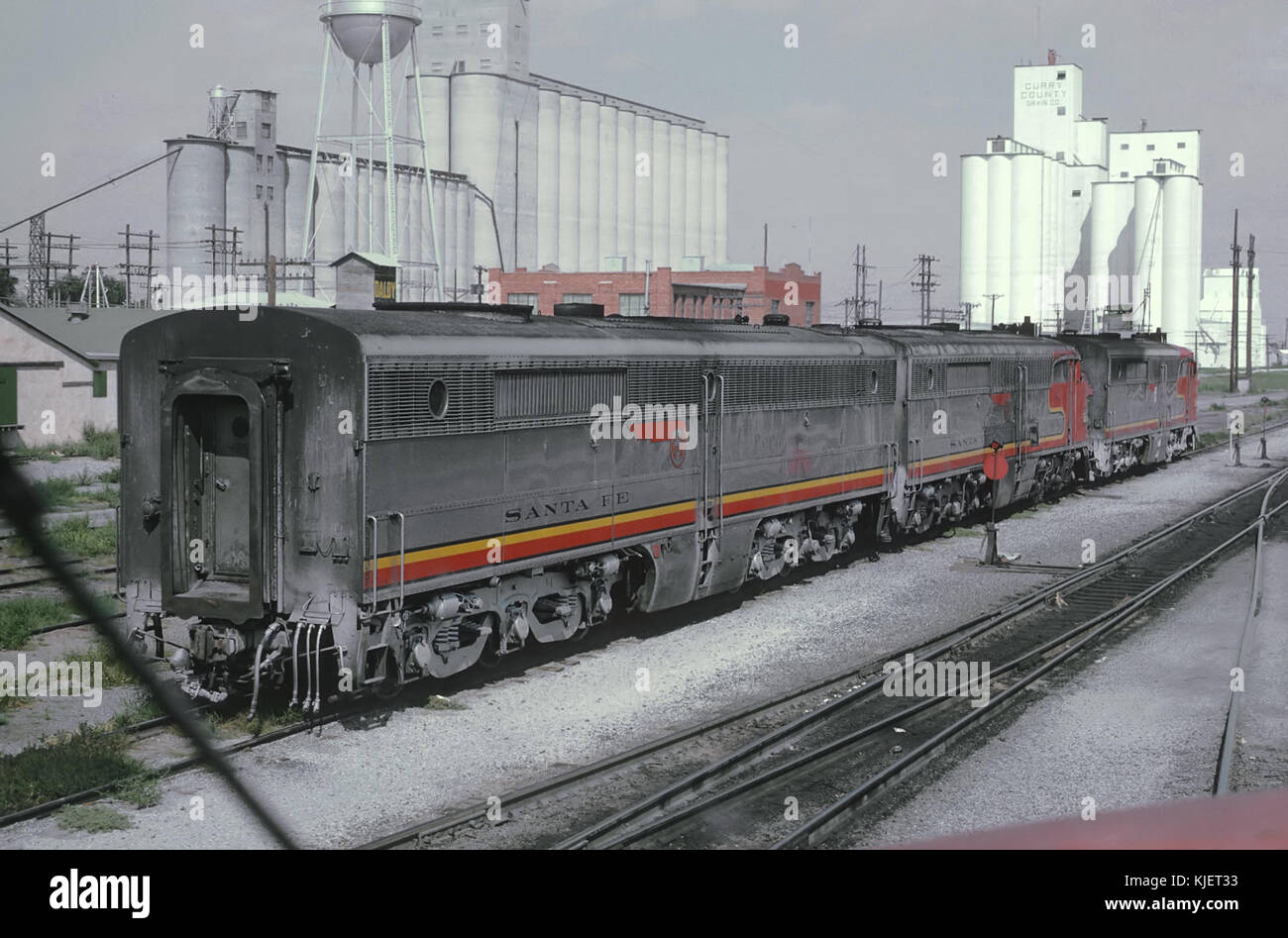 ATSF Alco PA 1s power for Train 76, The California Special on ready ...