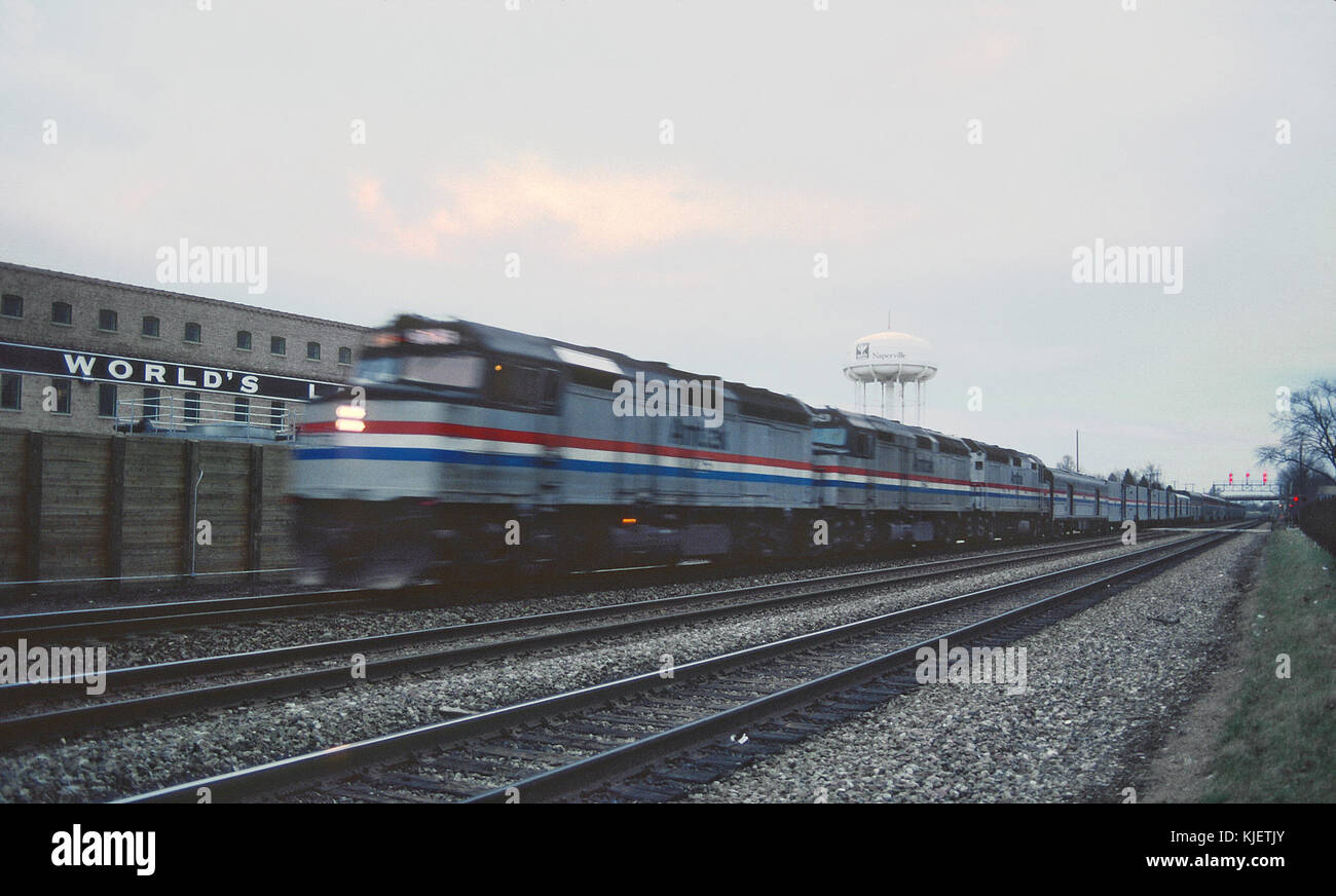 AMTK Train 5 at Naperville, IL on December 12, 1987 (22217430443 Stock ...
