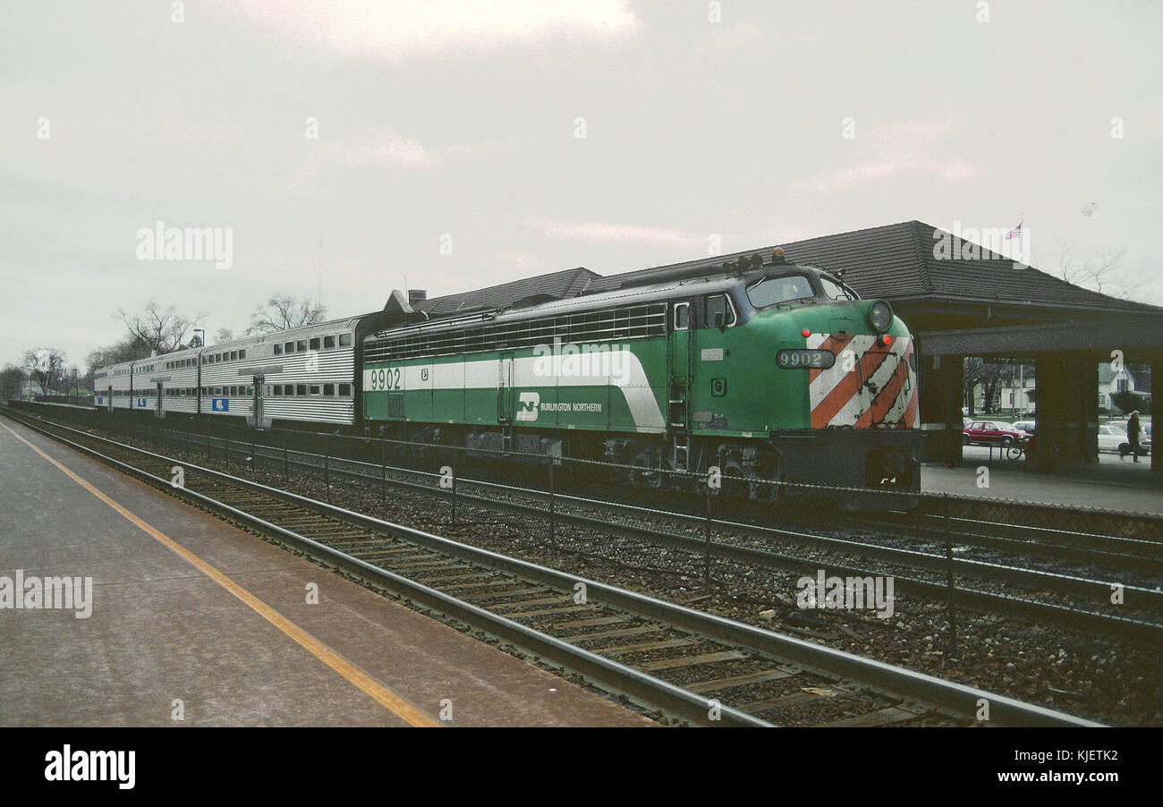 BN 9902 at Naperville, IL on December 12, 1987 (22216896334 Stock Photo - Alamy