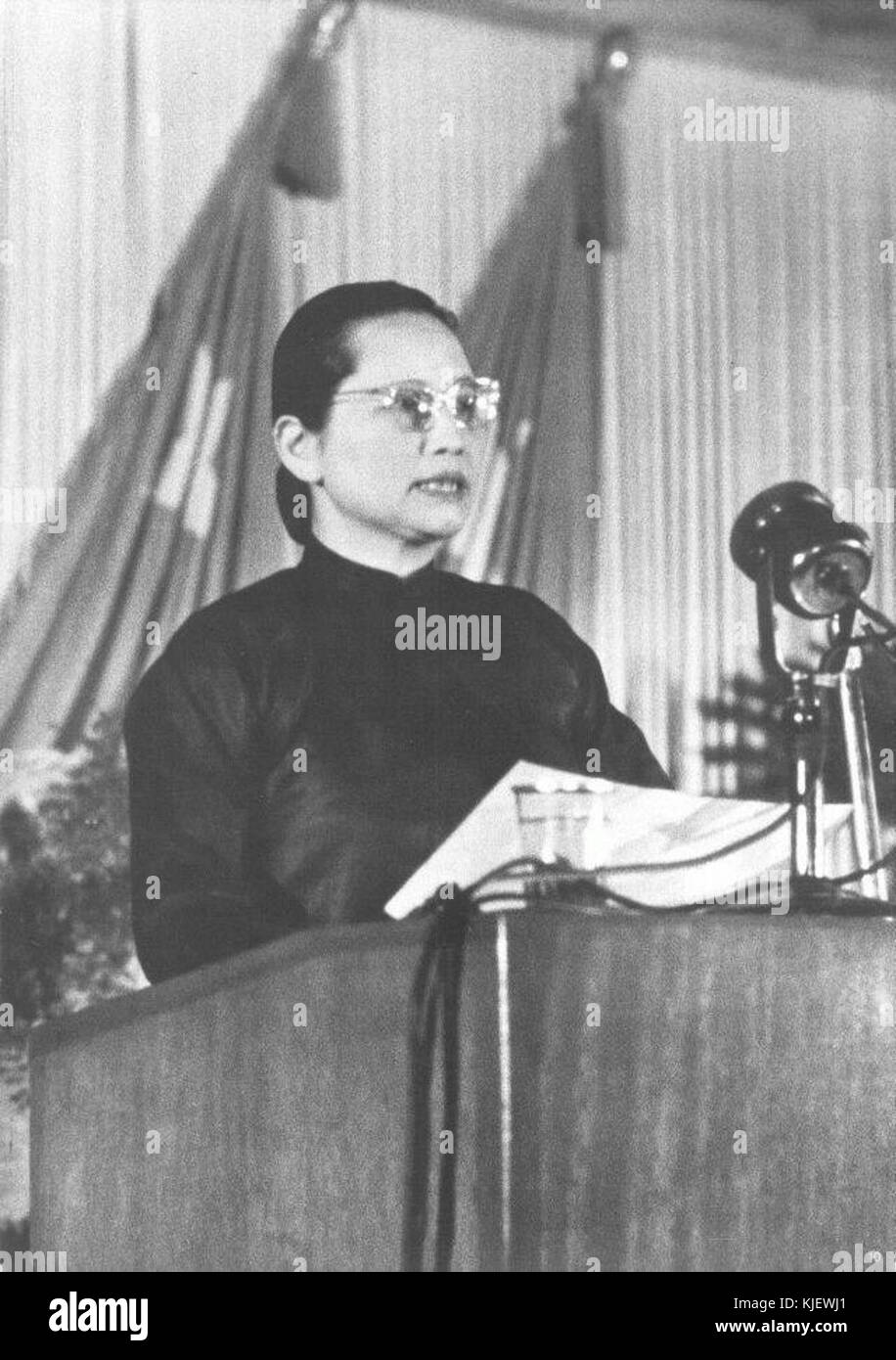 Soong Black and White Stock Photos & Images - Alamy