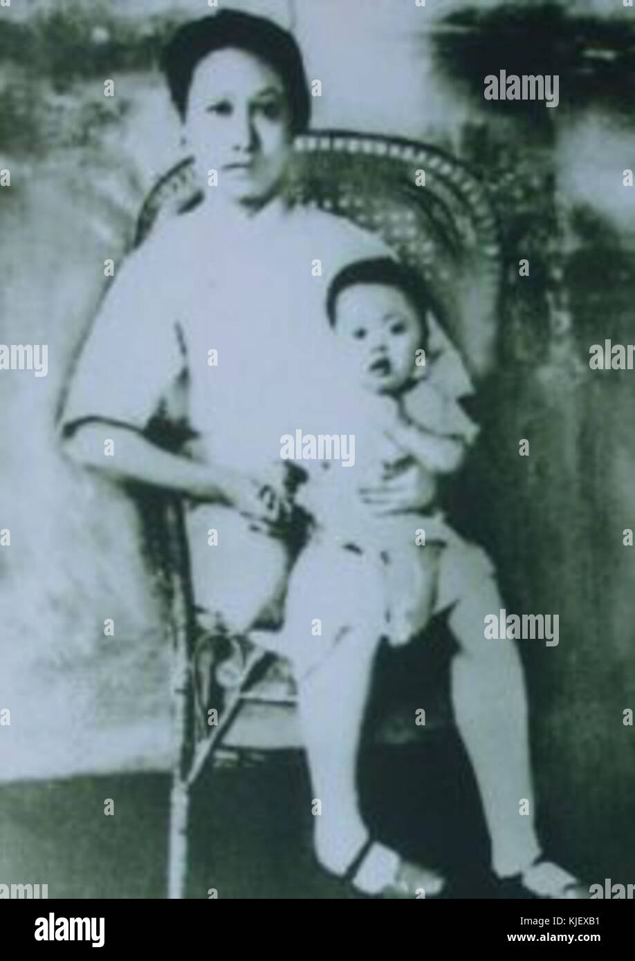 Zhao Yiman and her son Stock Photo - Alamy