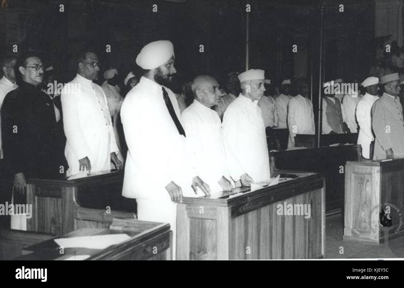 Jawaharlal Nehru and other members taking pledge 02 Stock Photo - Alamy