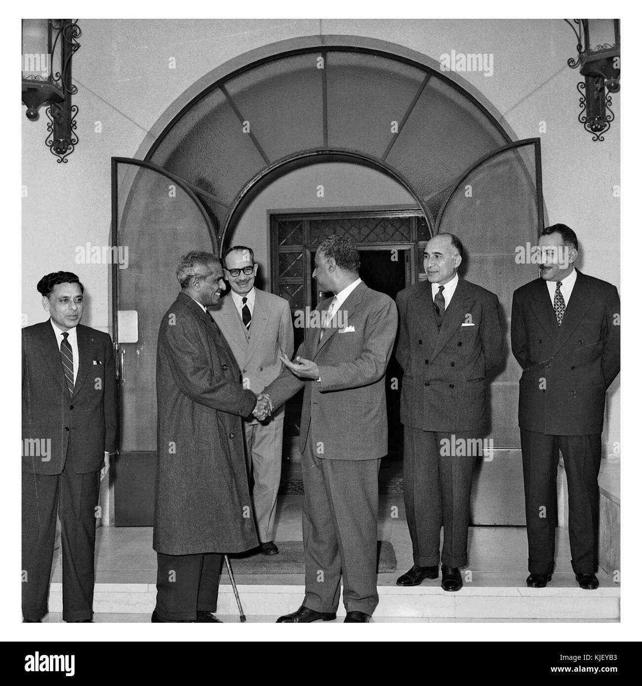 Krishna menon nehru hi-res stock photography and images - Alamy