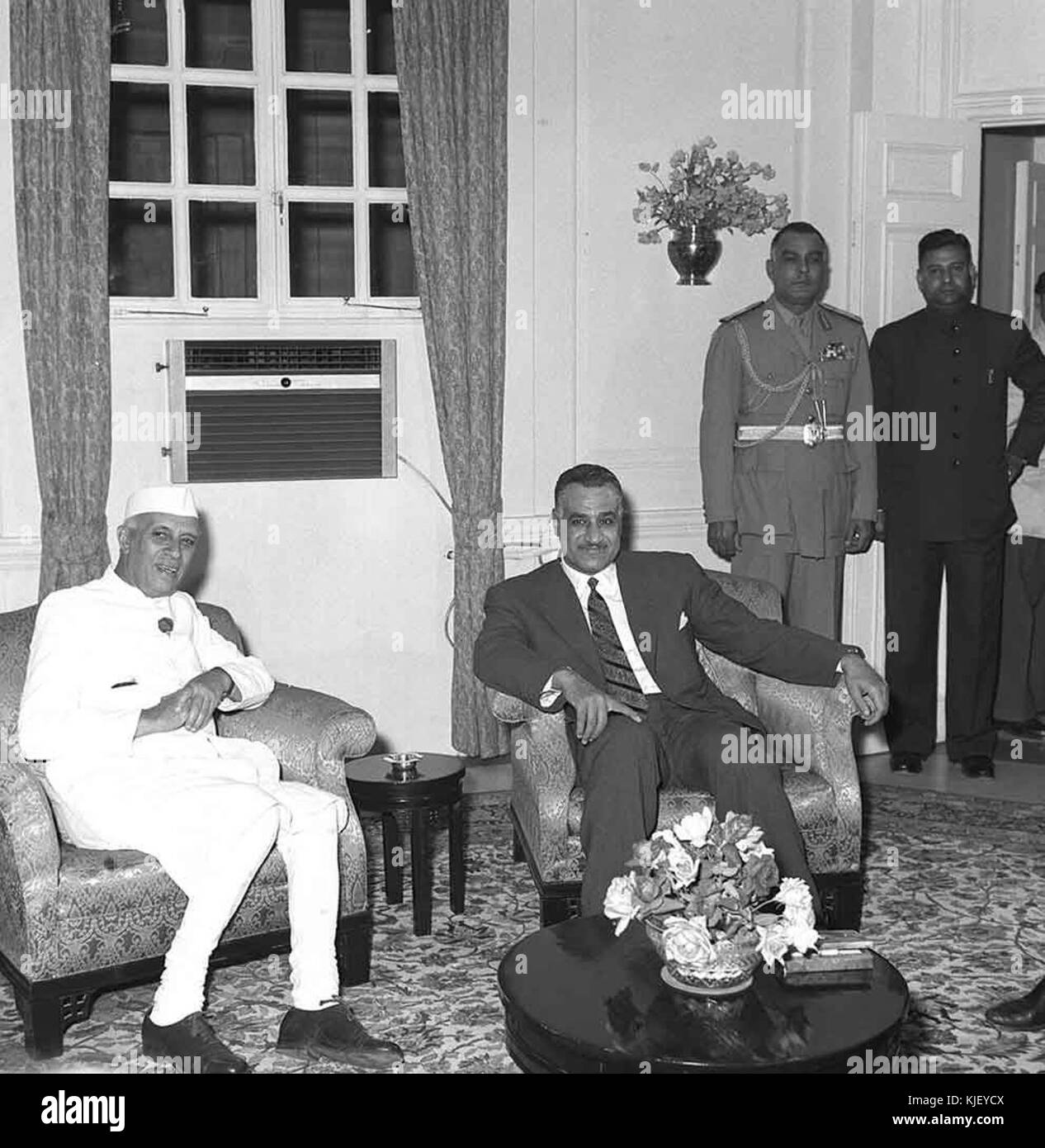 Abdel Nasser visits the residence of the Indian Prime Minister Nehru ...