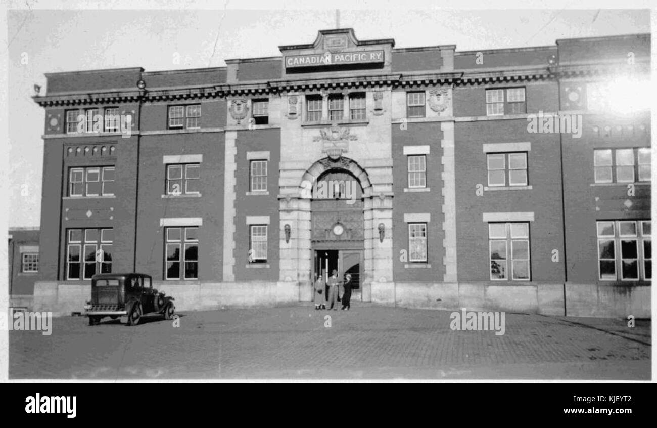 CPR station Fort William 1935 18401714924 d2937b8e77 b Stock Photo - Alamy