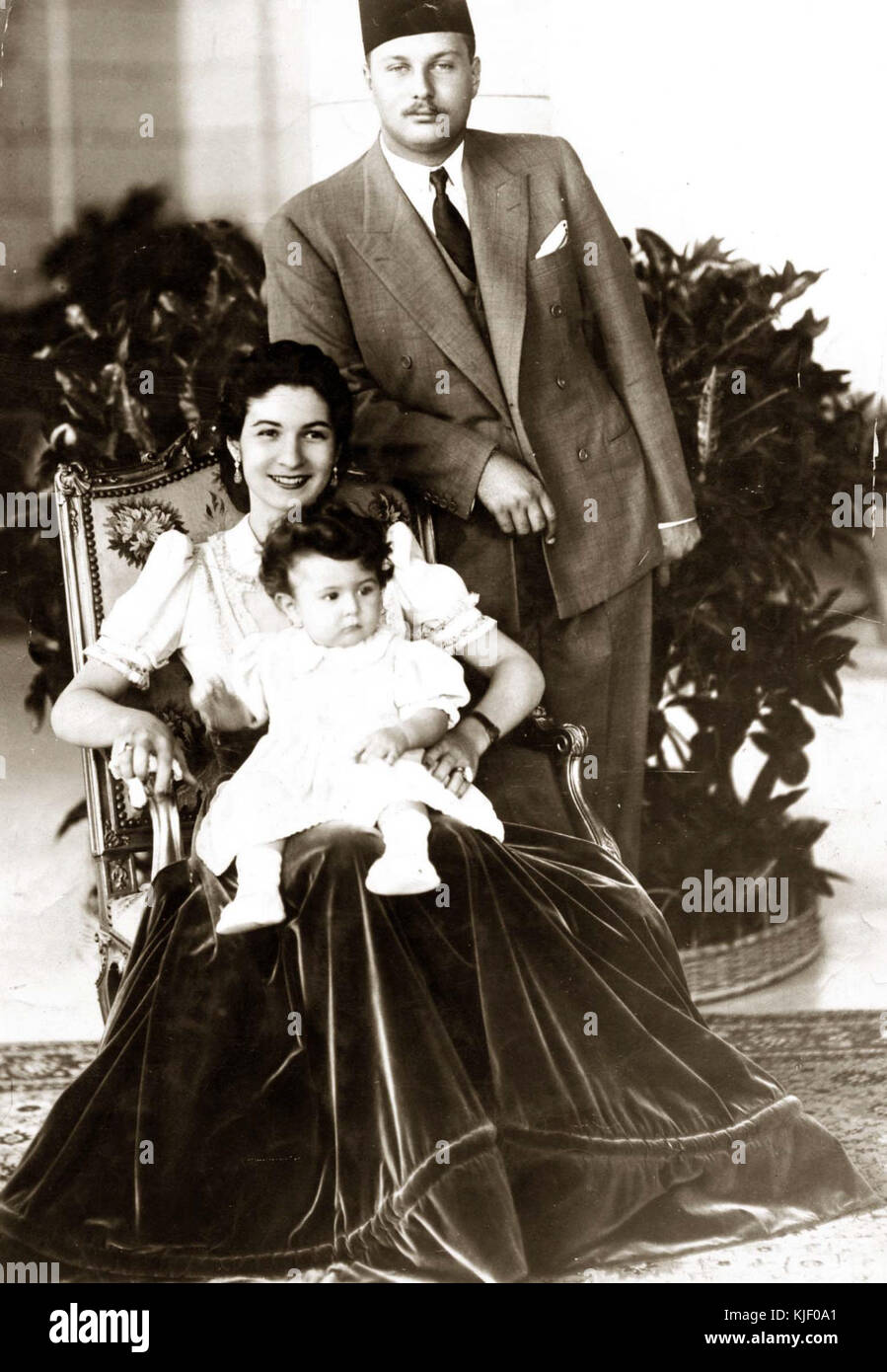 ModernEgypt, Farouk I with his Family, DHP13655 17 3 01 Stock Photo - Alamy