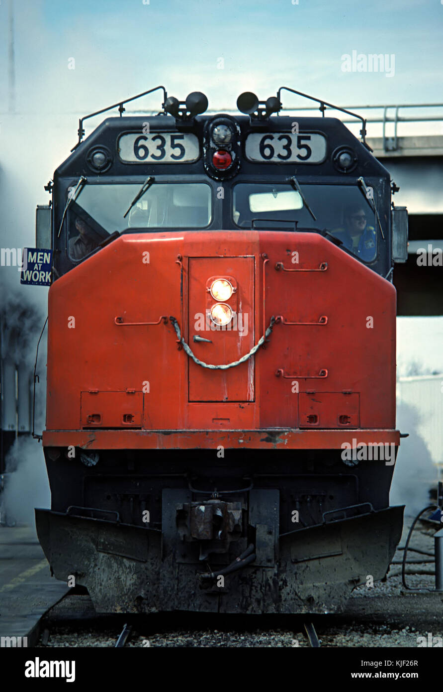 Amtrak SDP40F 635 unknown location in February 1979 (24031357824 Stock ...