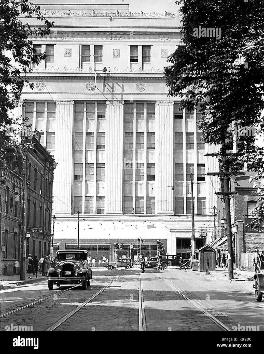 Carlton building Black and White Stock Photos & Images - Alamy