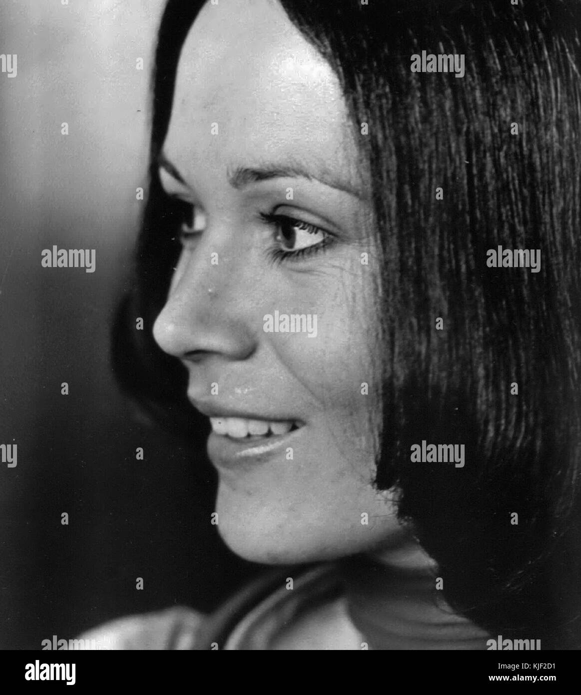 Iranian singer hi-res stock photography and images - Alamy