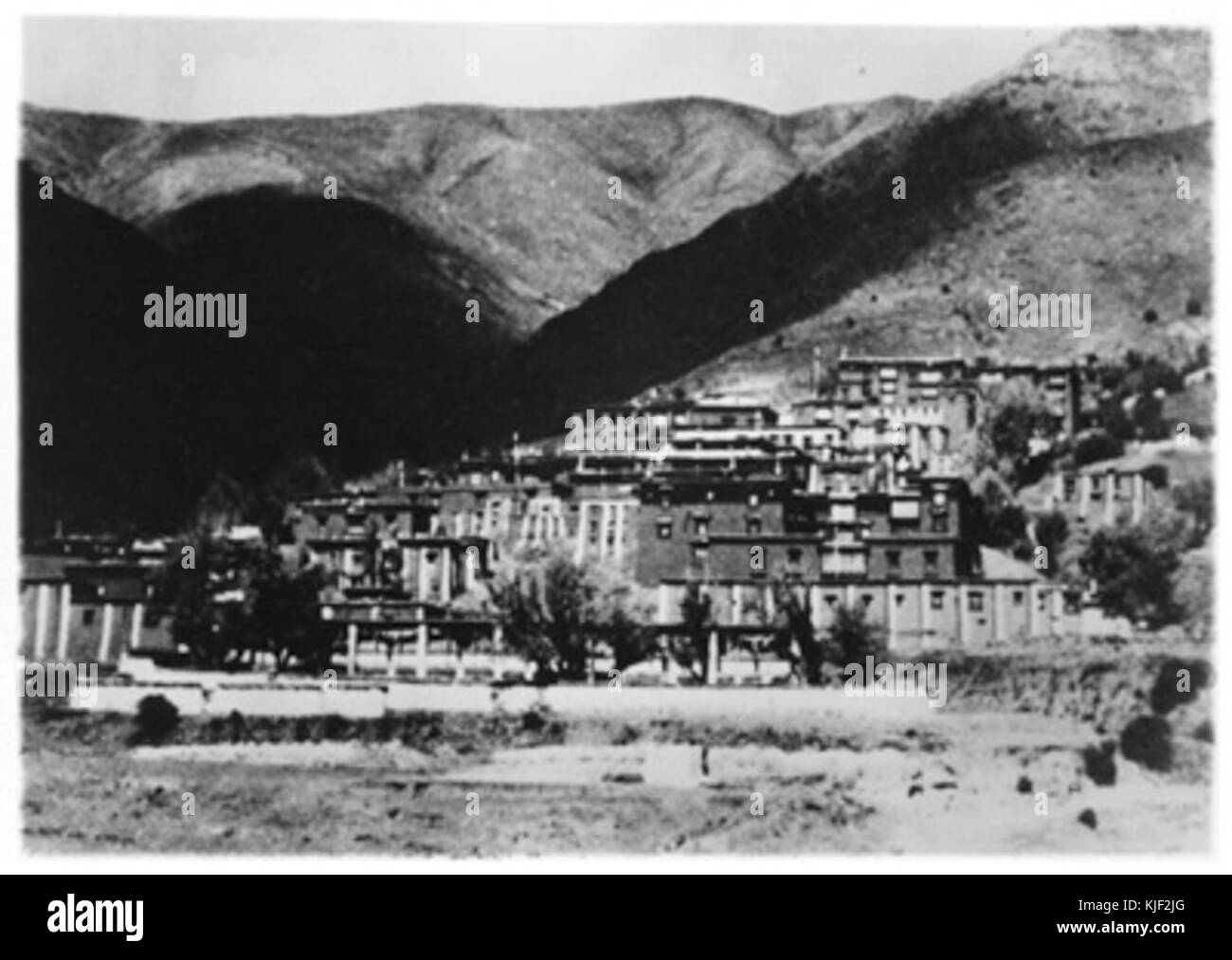 Ngor Black and White Stock Photos & Images - Alamy