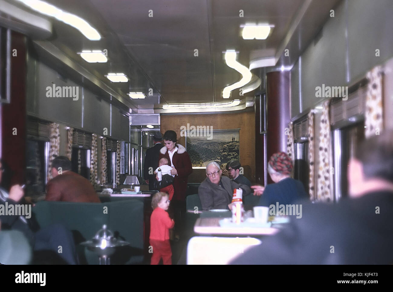 C&O E8A 4009 with Train 8, The Pere Marquette lounge car Chessie Club ...