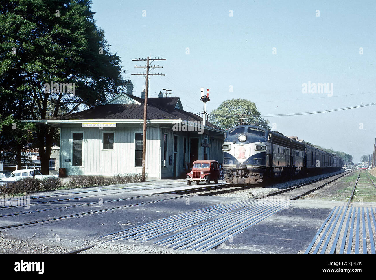 GA 1004 an FP7 with westbound Passenger Train 1, The Palmetto arriving ...
