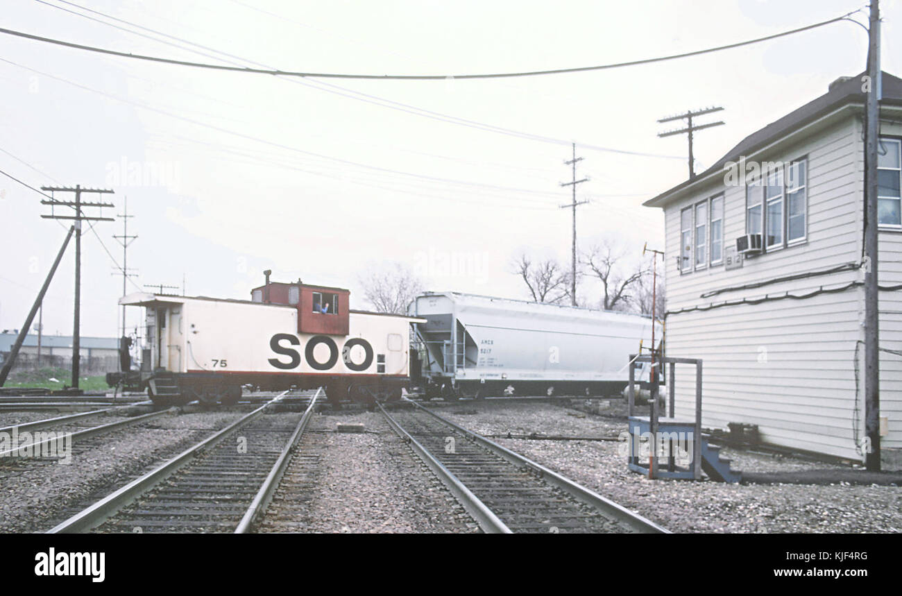 SOO Line Caboose 75 in Franklin Park, IL in April 1985 (29152608664 ...