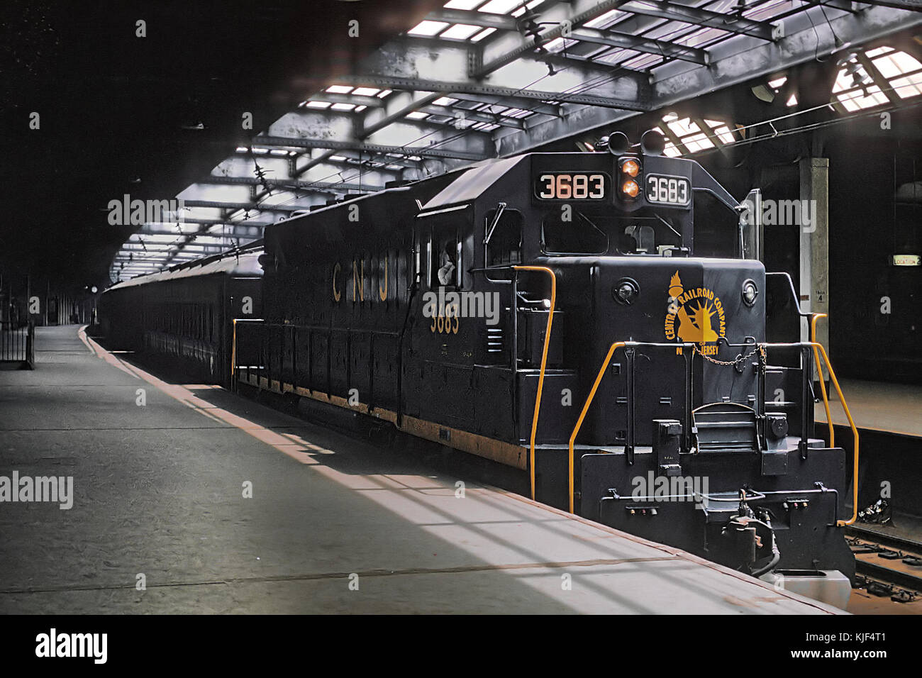 CNJ GP40 3683 at Newark Penn Station, NJ on July 4, 1969 (24091179786 Stock Photo - Alamy
