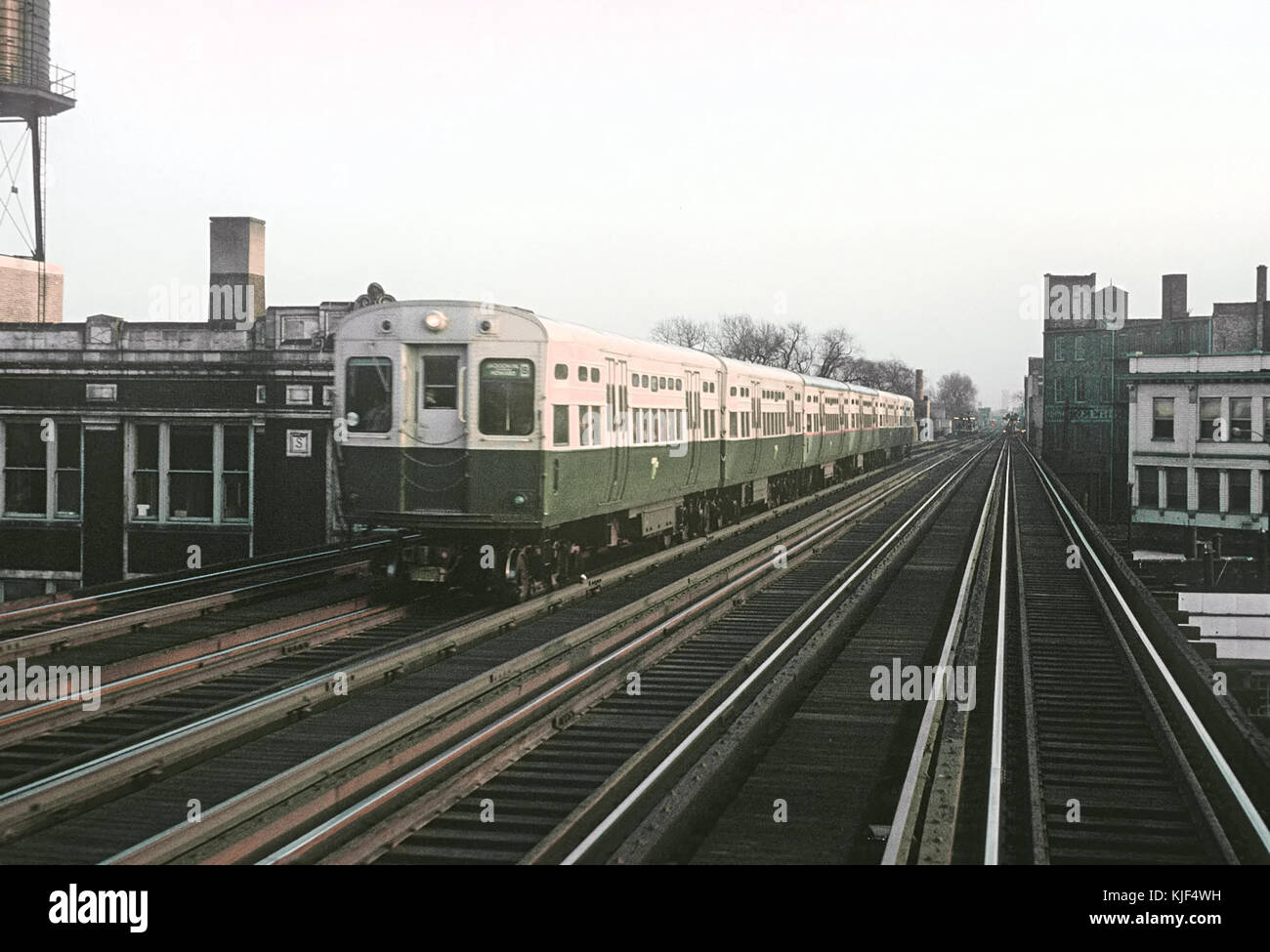 CTA northbound B train Jackson Park Howard train with first two and ...