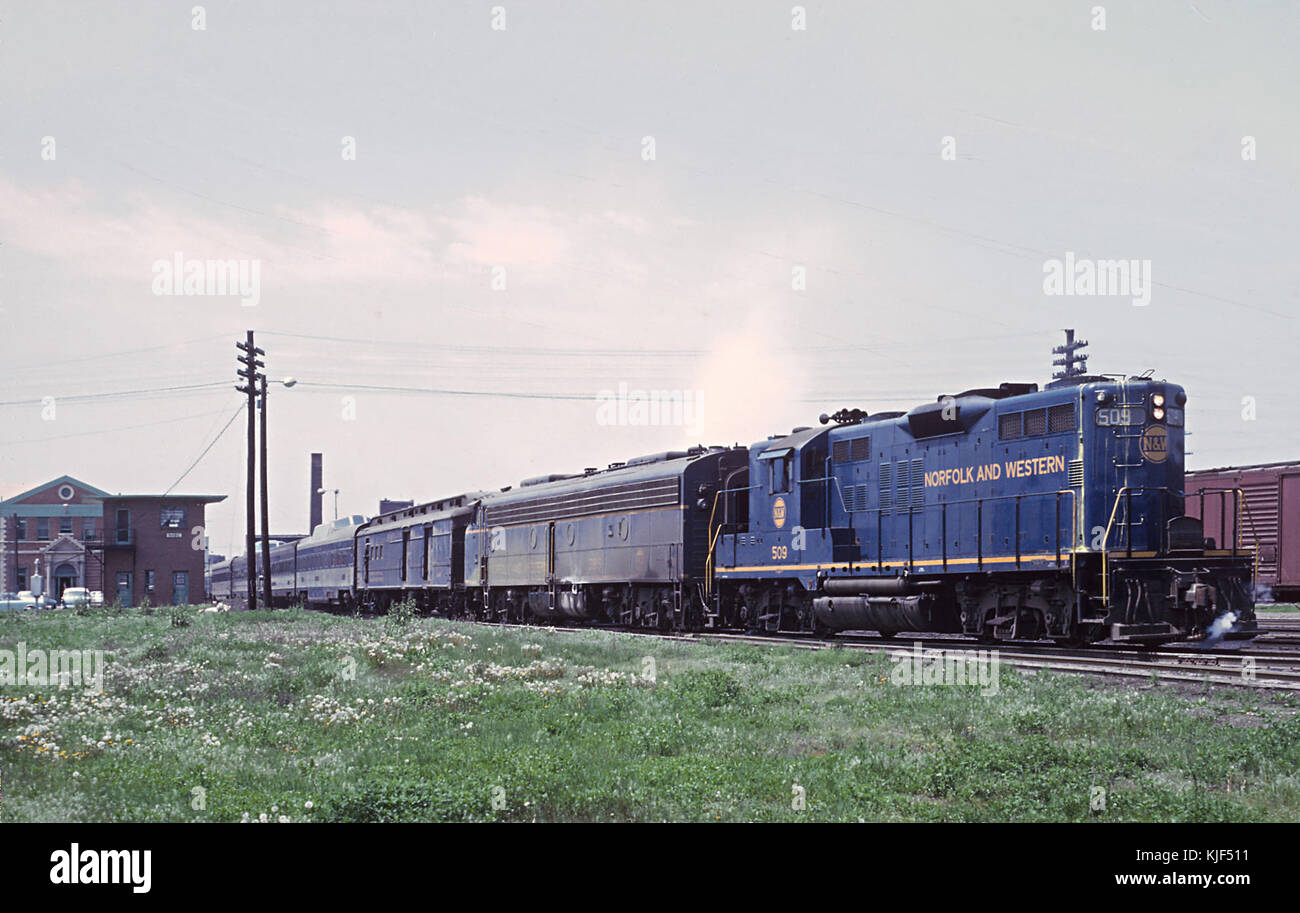 Time cover 1966 hi-res stock photography and images - Alamy