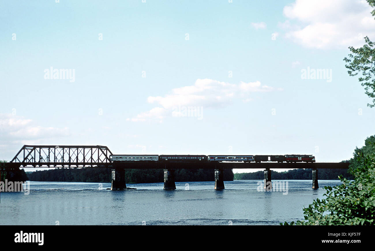 New Haven train 76 crossing the Warehouse Point bridge, July 1968 Stock ...