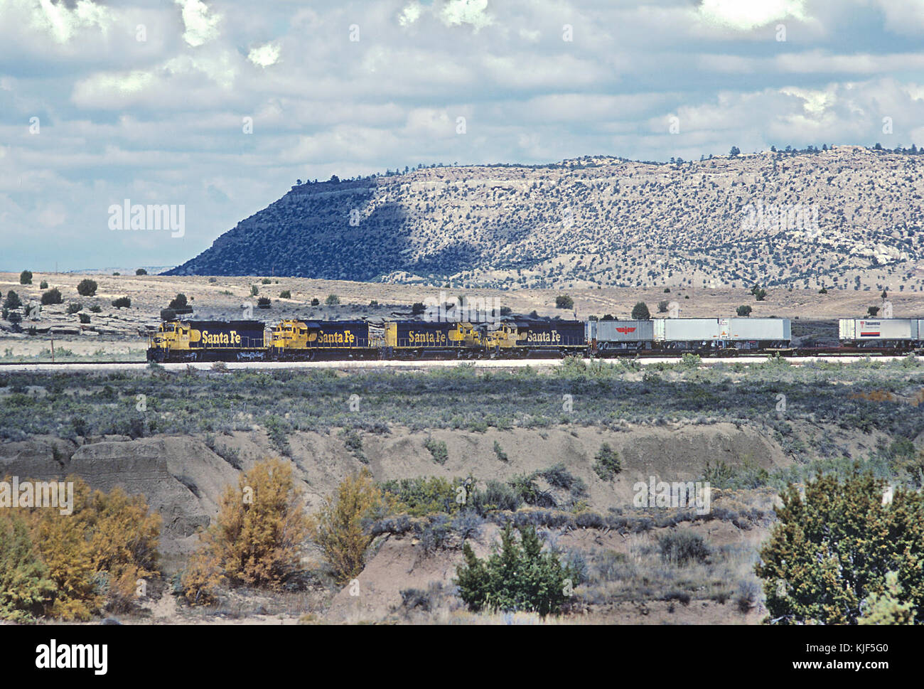 AT&SF 5430, October 1985, Westbound at Manuelito, NM (28286057974 Stock ...