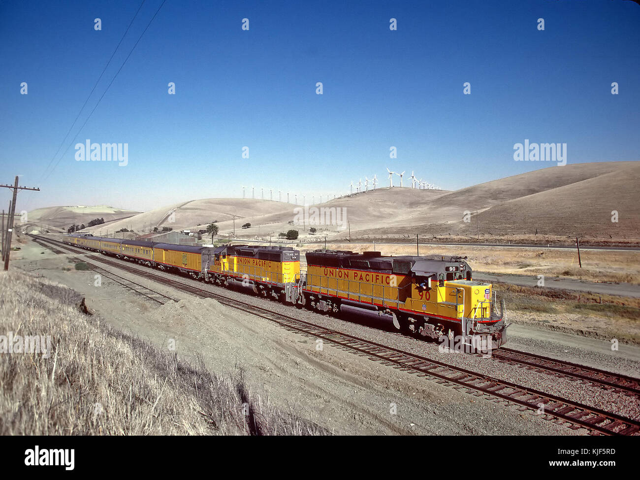 UP GP40X 90 and SD40 2 3646 with an Officers Special, Altamont, CA in ...