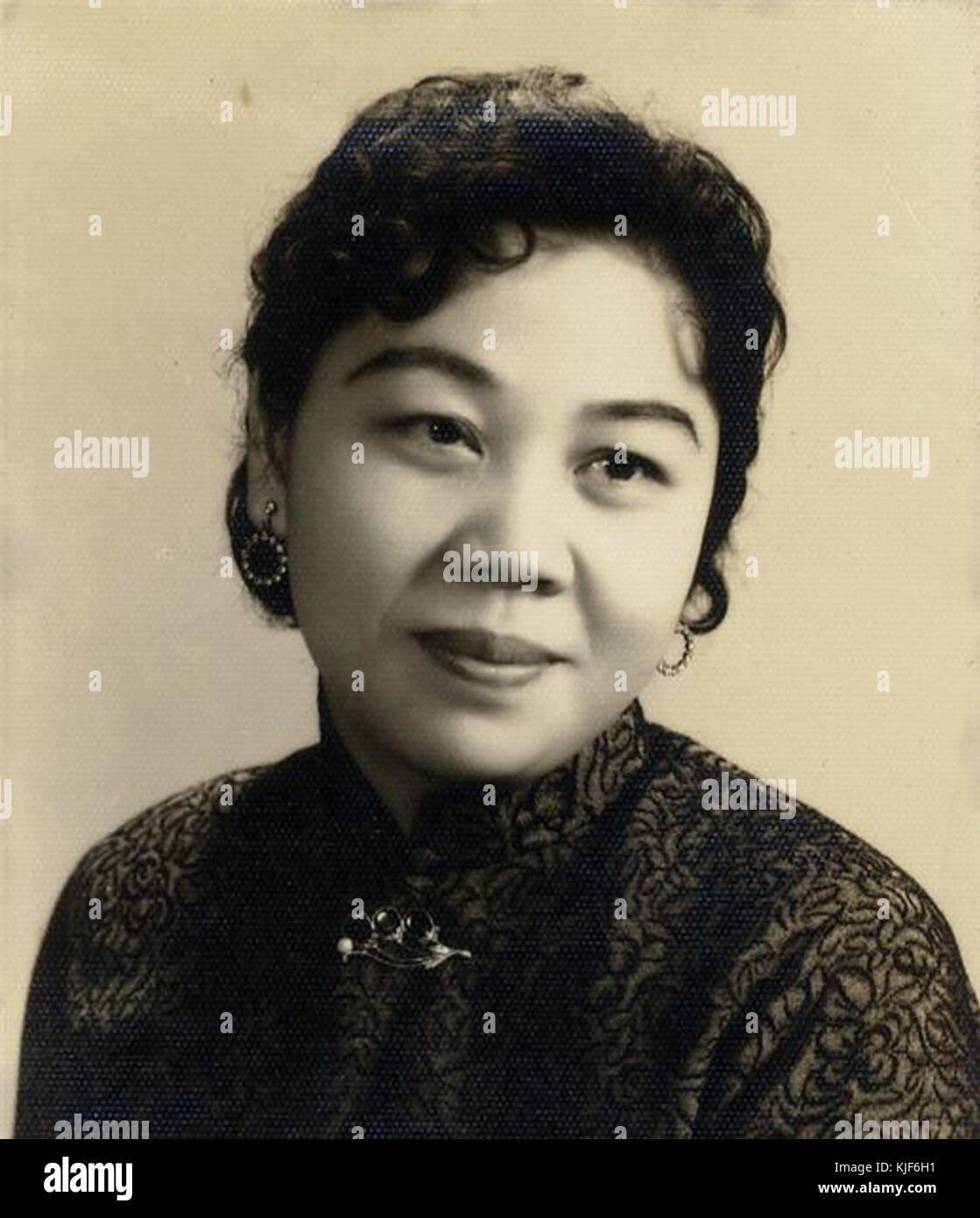 Taiwanese authors hi-res stock photography and images - Alamy