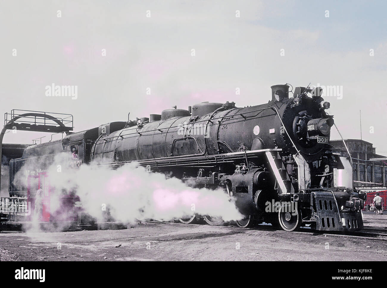 NdeM 4 8 4 Niagra 3031 coming off turntable at Valle de Mexico ...