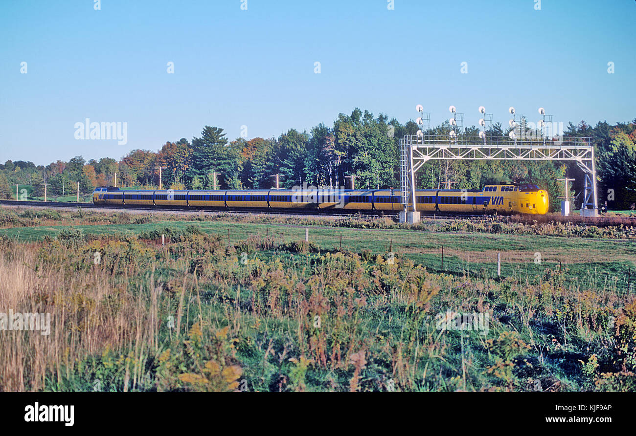 VIA United Aircraft Turbo Train in October 1980 5 Photos (34315675593 ...
