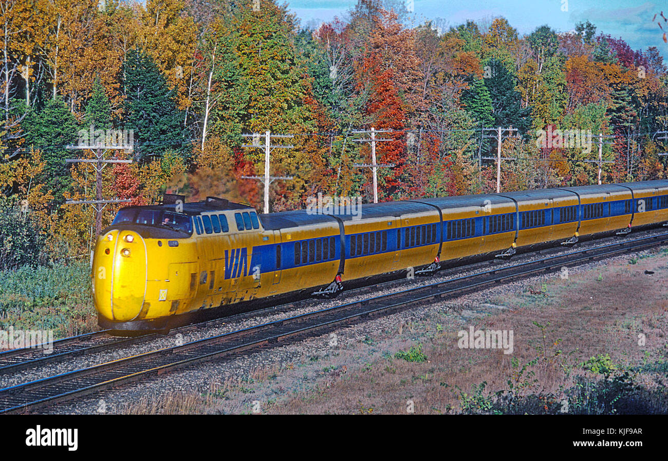 VIA United Aircraft Turbo Train in October 1980 5 Photos (35086227616 ...
