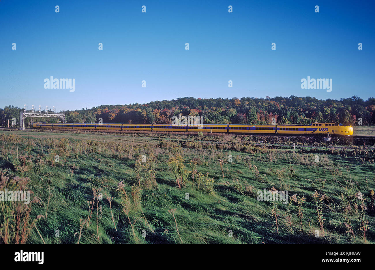 VIA United Aircraft Turbo Train in October 1980 5 Photos (35086230566 ...